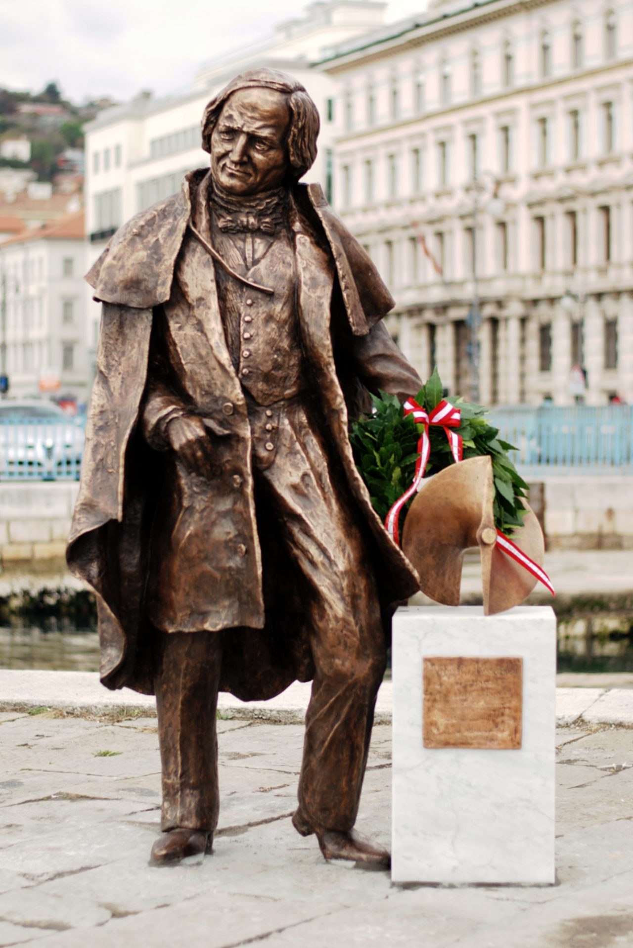 STATUA DI JOSEF RESSEL - FABLABVENEZIA